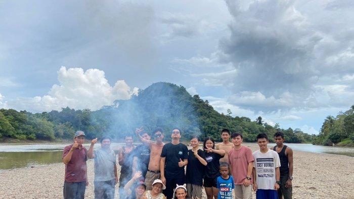 Desa Muara Ritan Maksimalkan Potensi Wisata Pulau di Tengah Sungai ...